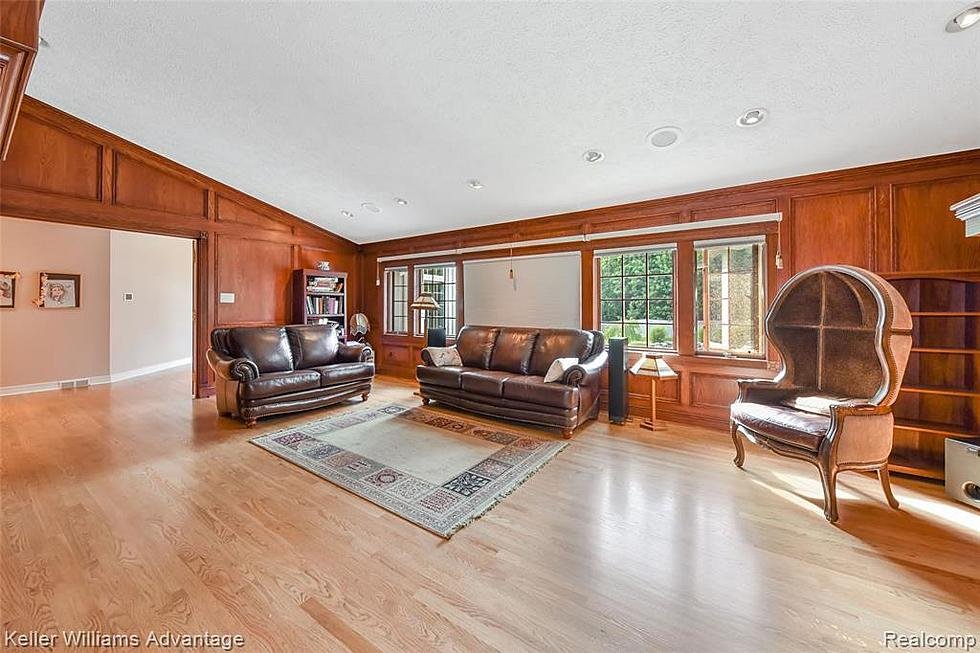 Take a look at photos of Eminem's old Michigan Mansion which is up for ...
